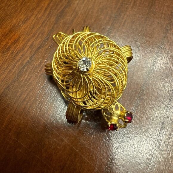 Unbranded | Jewelry | Vintage Turtle Mesh Brooch Pin Gold Tone Setting ...